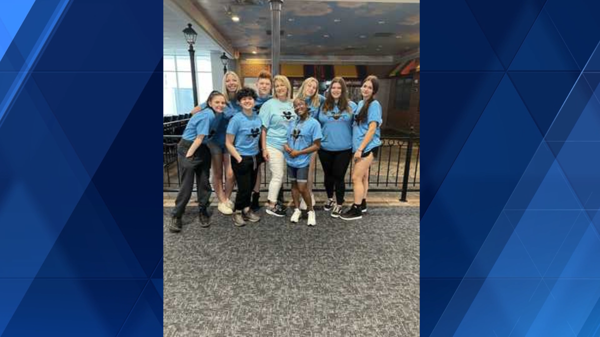 Conner High School competing in the Cook Around the World Competition ...