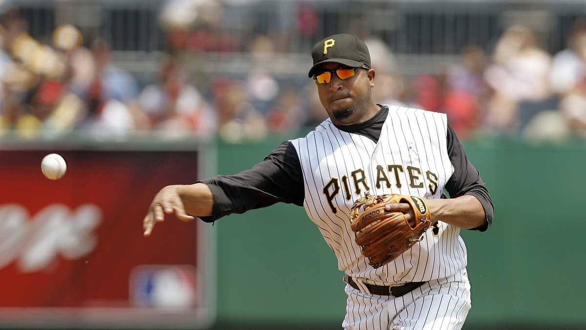 Former Pittsburgh Pirates second baseman Jose Castillo killed in car ...