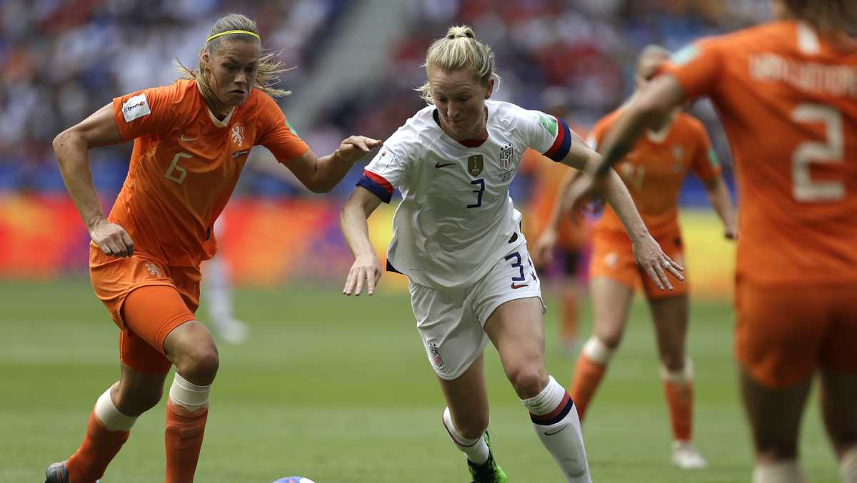 Sam Mewis unlikely to play for US at World Cup after surgery