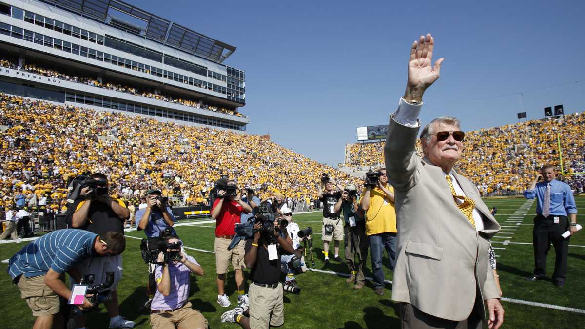 PHOTOS: Hayden Fry through the years