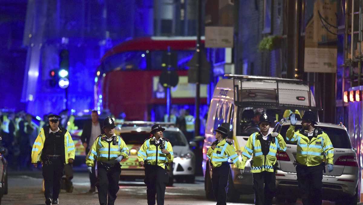 PHOTOS: Police respond as terror strikes London