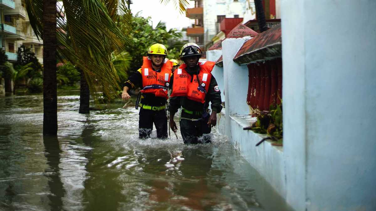 PHOTOS: Cuba begins assessing damage after Hurricane Irma