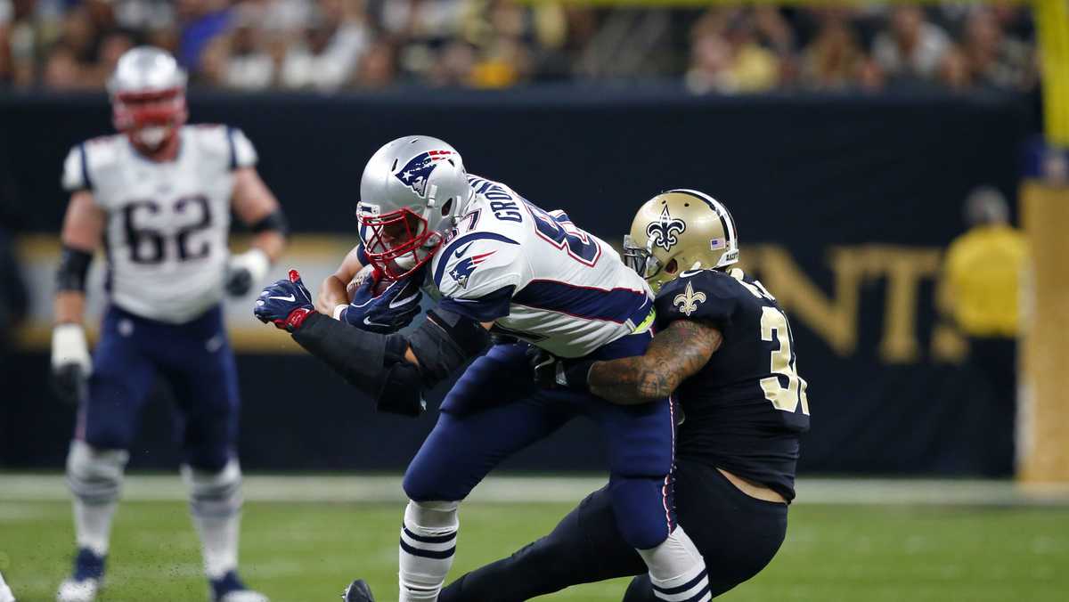 Rob Gronkowski suffers groin injury during Patriots, Saints game