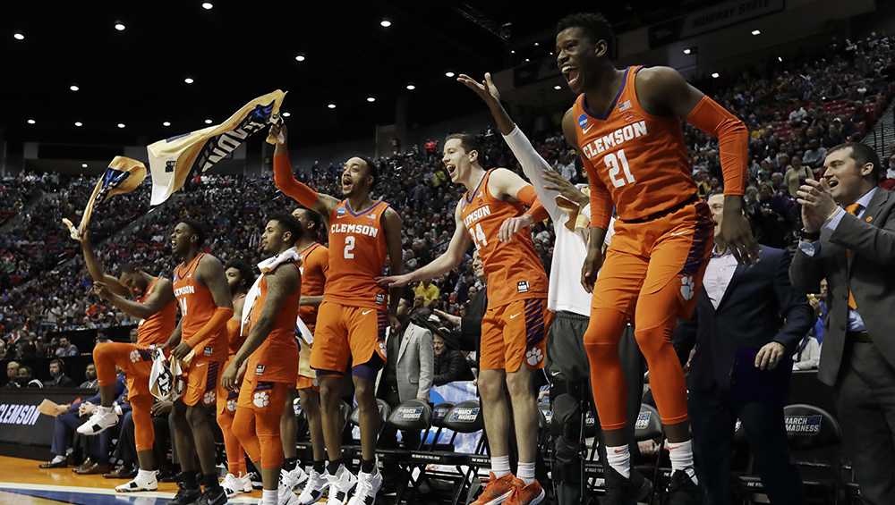 Clemson heads to Sweet 16 after beating Auburn