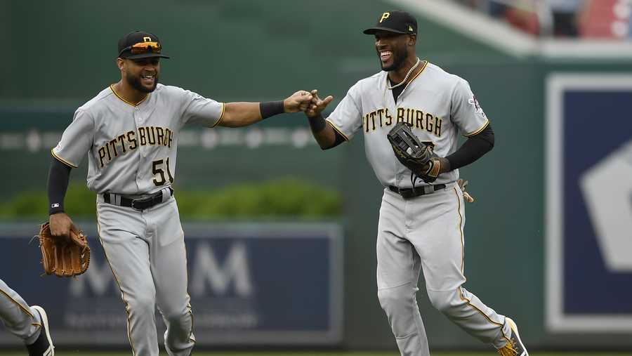 Martin hits RBI double in 9th, Pirates stop Nationals 4-3
