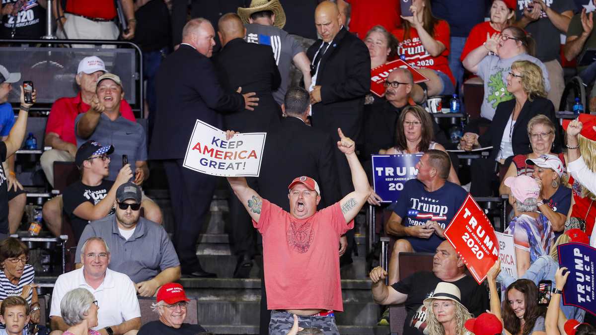 Photos from inside and outside of Donald Trump's Cincinnati rally