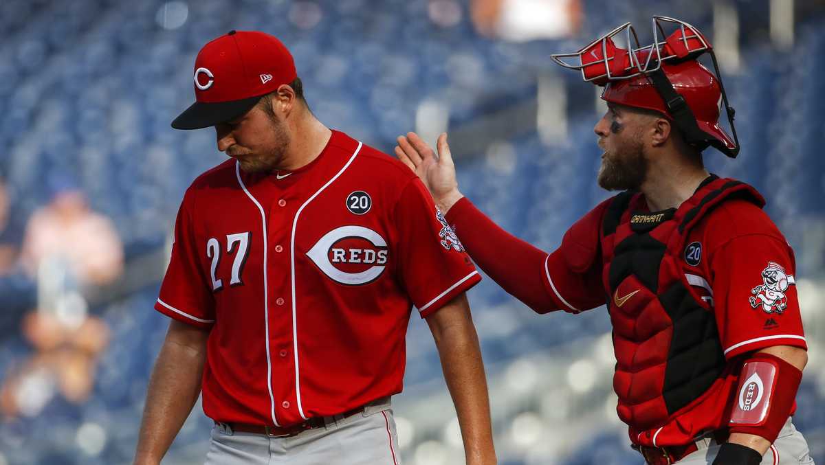Nationals put up 10 runs in 5th, 6 in 6th, beat Reds 17-7