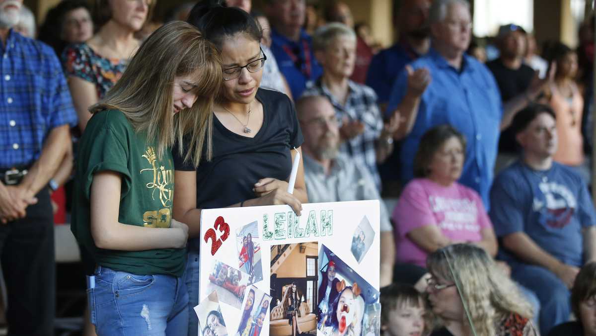 Texas gunman was fired from job, called FBI before shooting