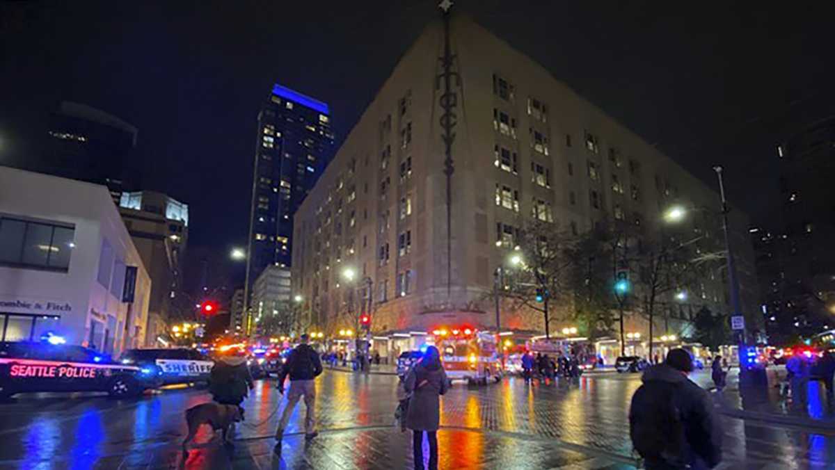 Police: 1 dead, 7 wounded in downtown Seattle shooting
