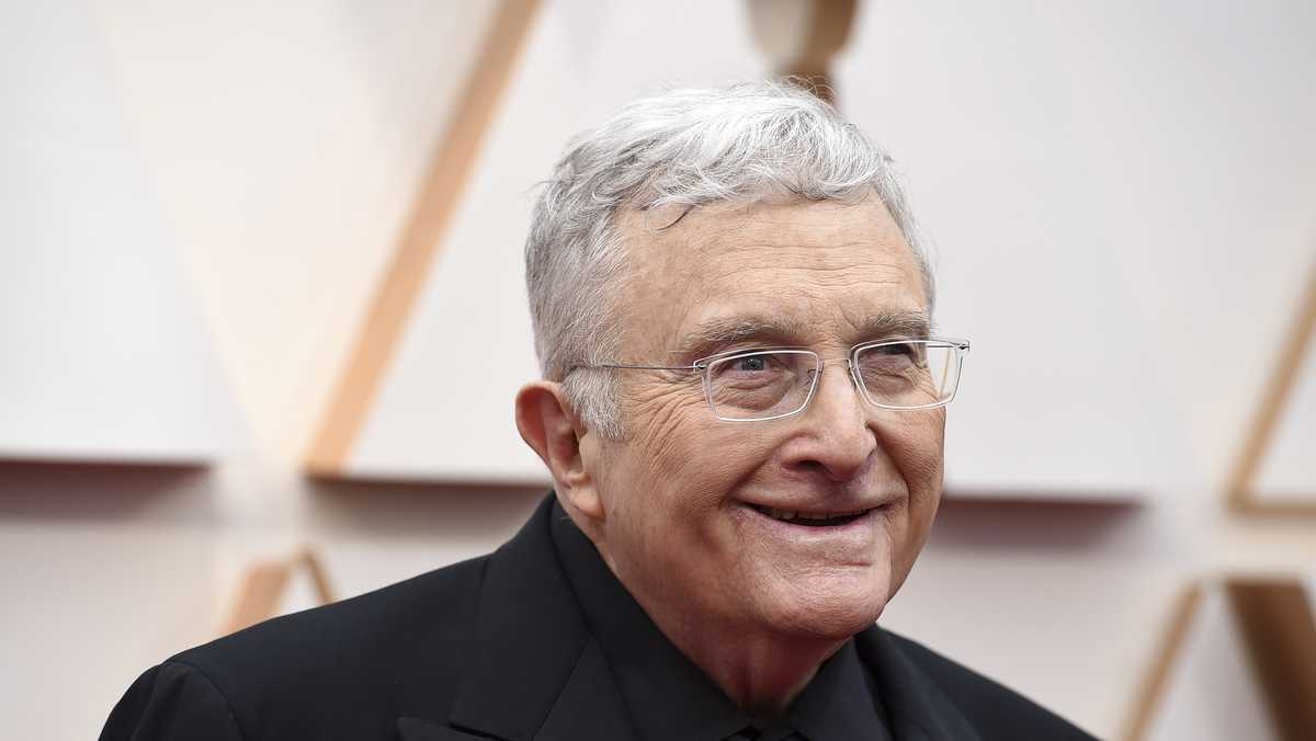 A California radio station asked Randy Newman for a social distance ...