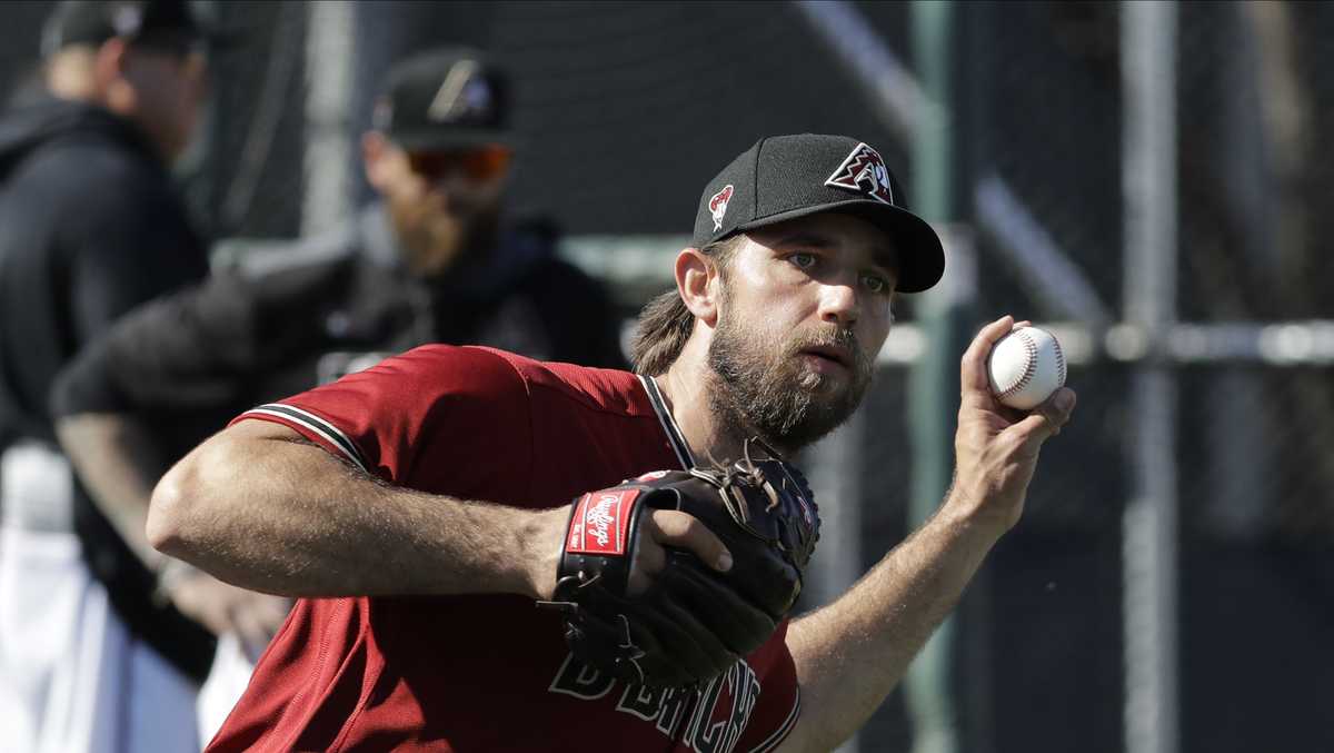 Not his first rodeo: Bumgarner admits to roping under alias