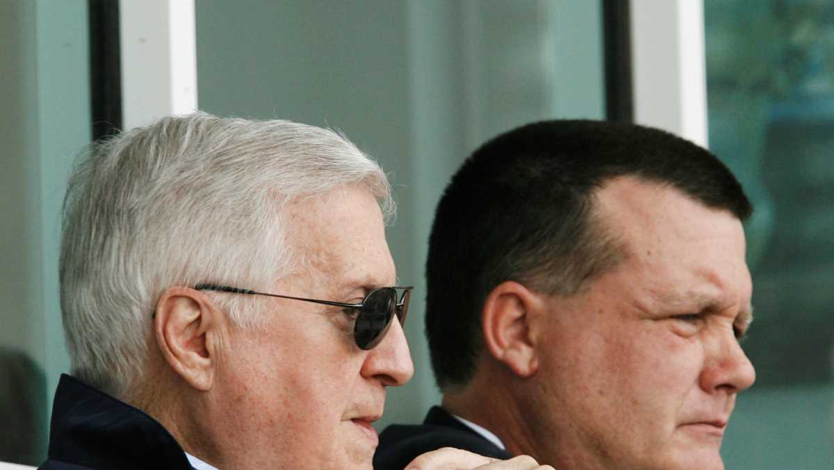 Hank Steinbrenner, Yankees co-owner, dies at 63