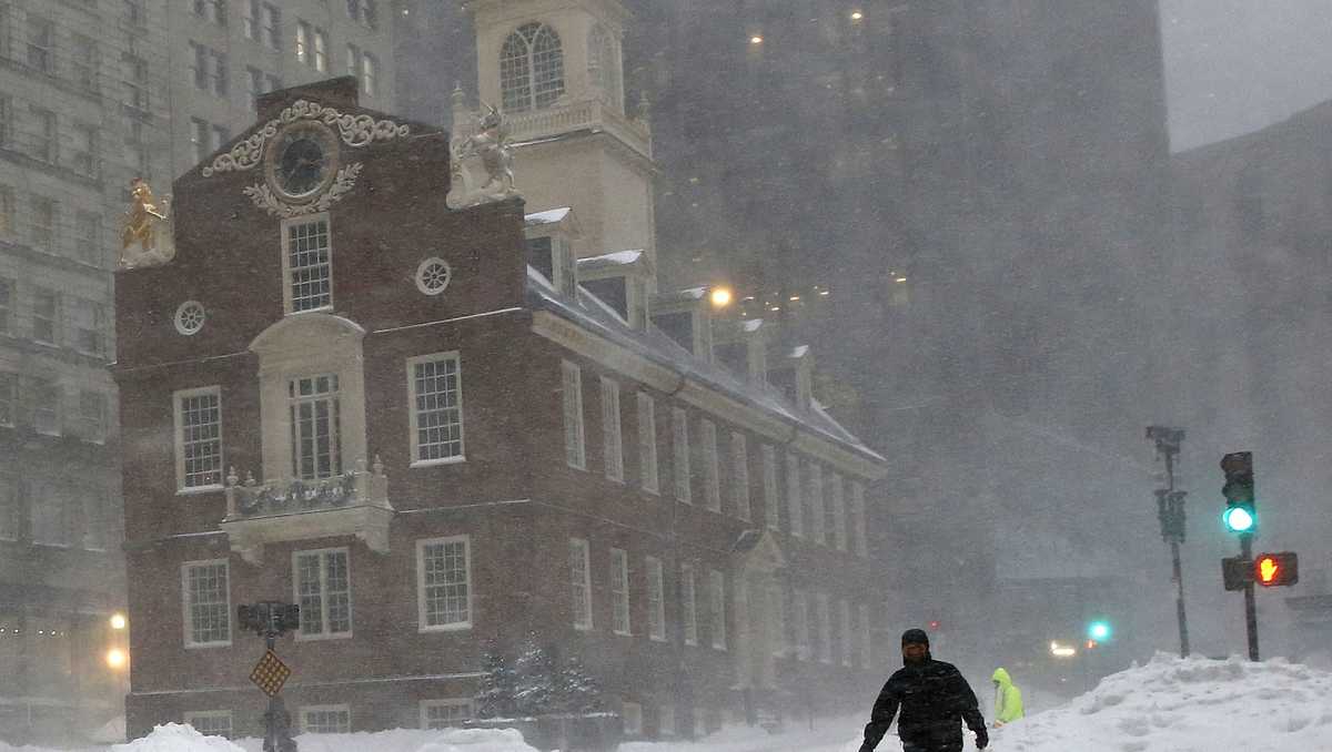 Major Thursday storm bringing heavy snow, hurricane-like winds