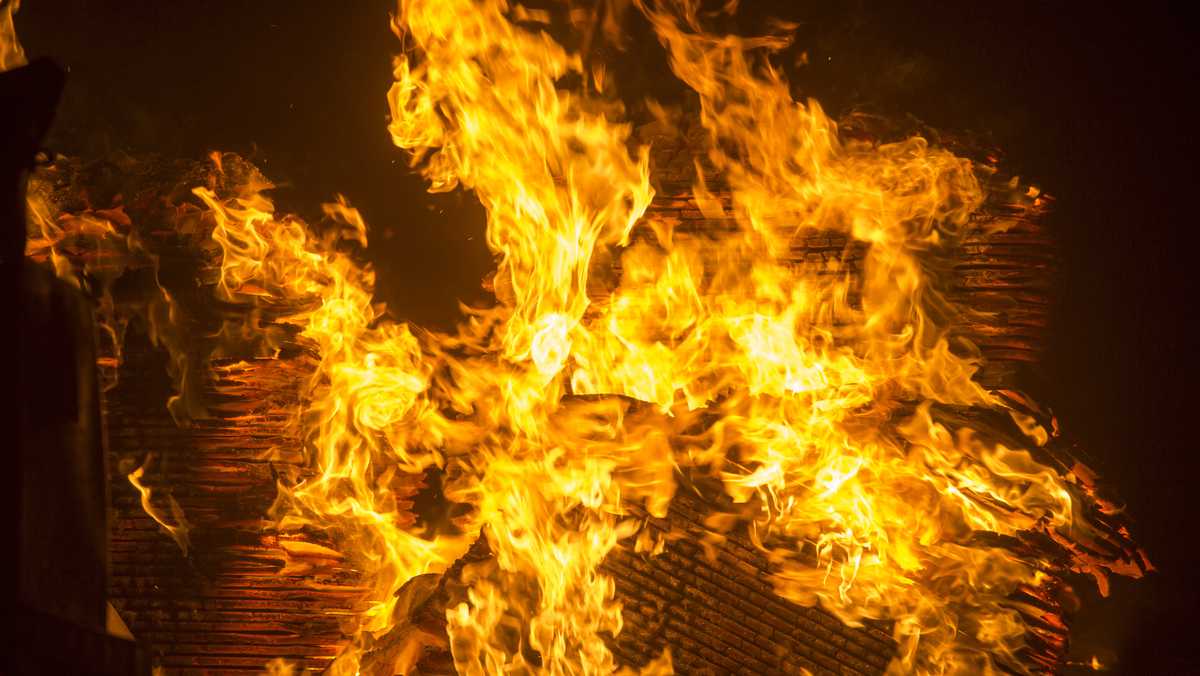Tornado Warning issued for rare 'firenado' in California