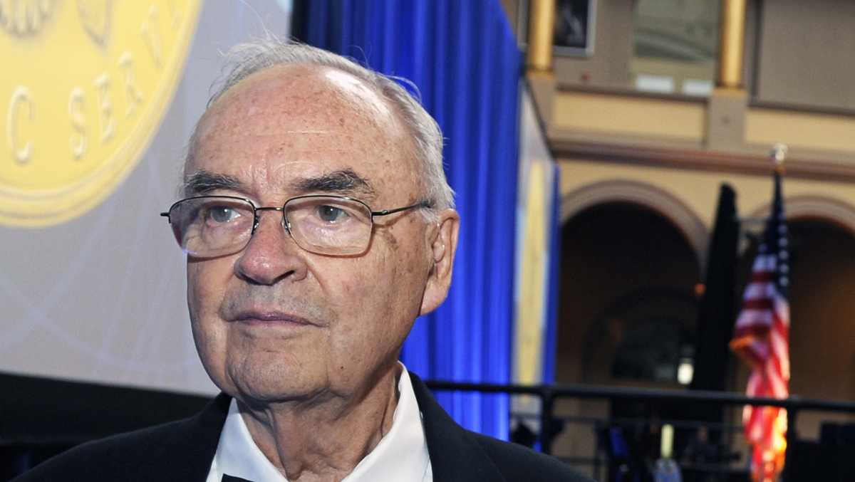 Former Pennsylvania Sen. Harris Wofford dies at age 92