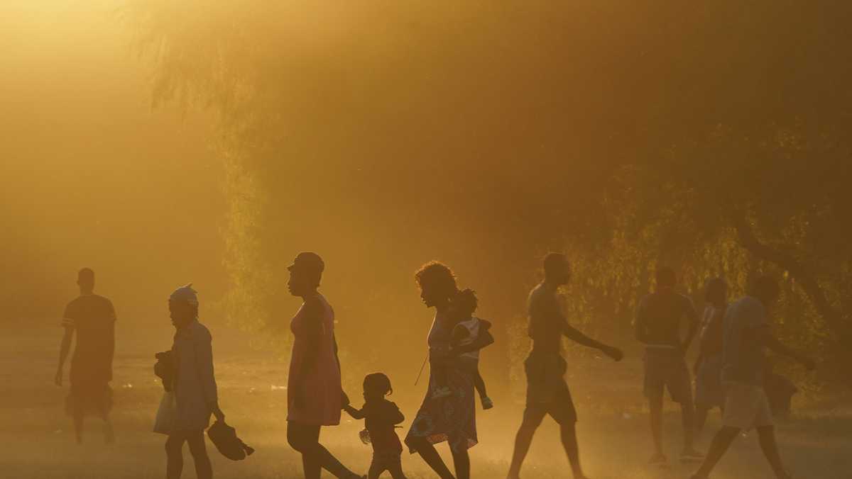 Poll: Majority supports path to citizenship for Dreamers, migrants