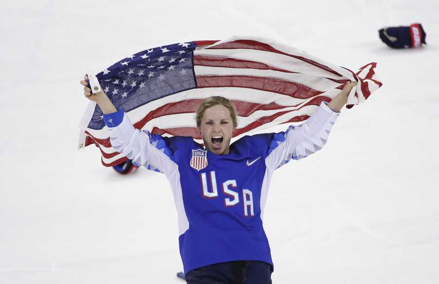 Photos See Team Usa Womens Ice Hockey Team Celebrate Gold Medal
