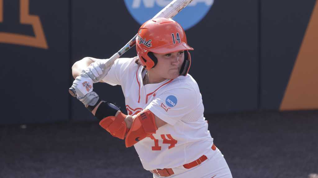 Oklahoma State beats Arizona 8-0 in Game 1 of super regional