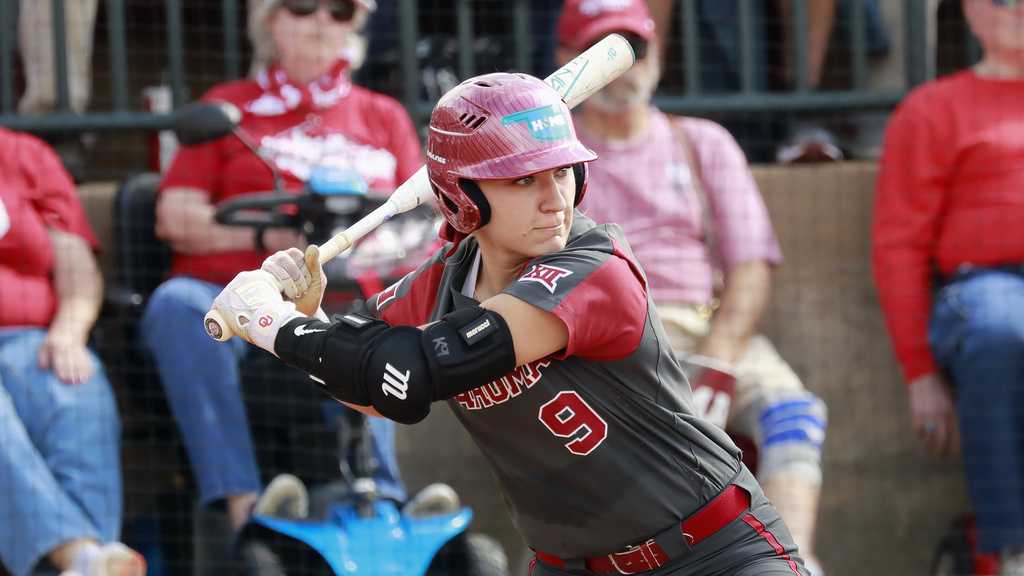 Kinzie Hansen hits walk-off homer in Sooners' Love's Field opener