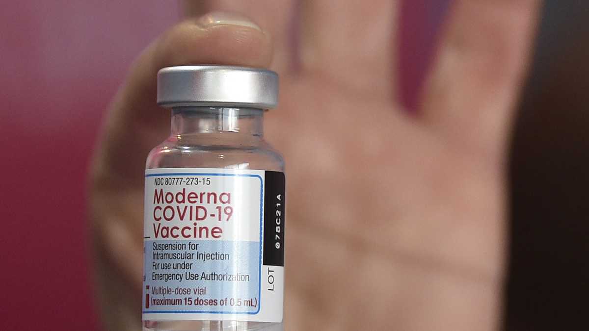 Why is proposed Moderna booster a smaller dose?