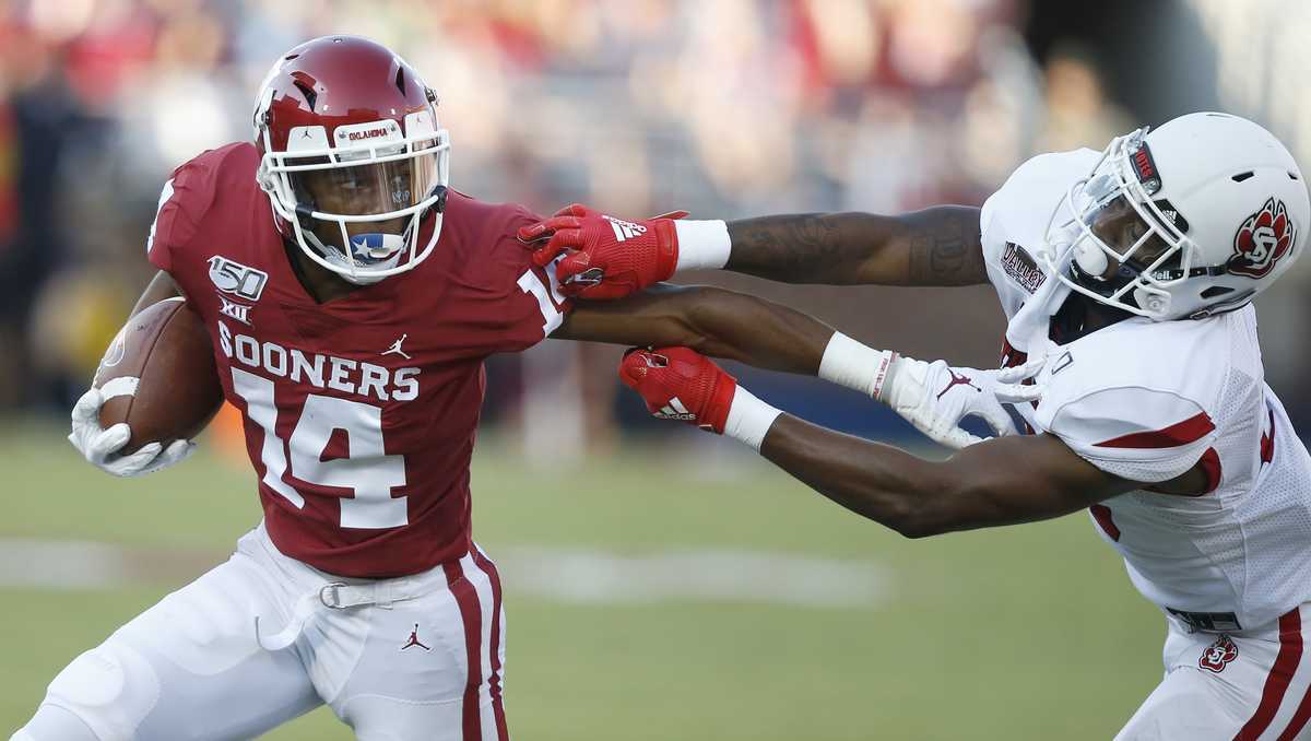 Hurts throws 3 TD passes, No. 4 Oklahoma routs South Dakota