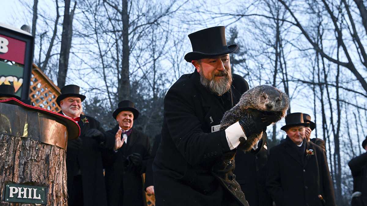 Punxsutawney Phil makes special visit to Pa. capital