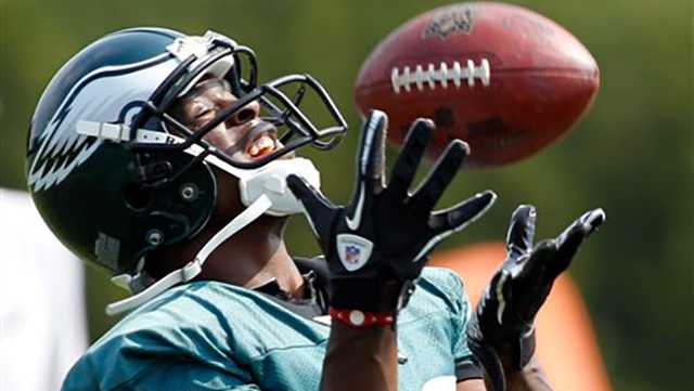 Receiver Jeremy Maclin signs 2-year contract with Ravens