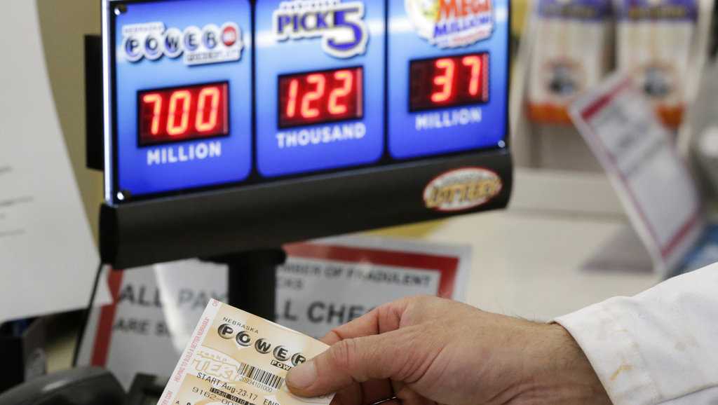 Omaha grocery store sells winning lottery ticket