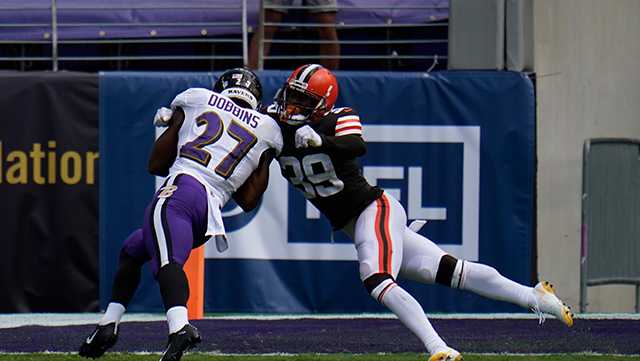 Ravens beat Browns as Dobbins, Andrews score 2 TDs each