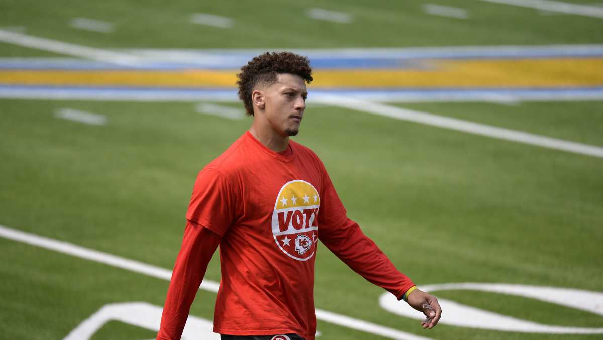CHIEFS KINGDOM: Mahomes for president? Some Kansas City voters write ...