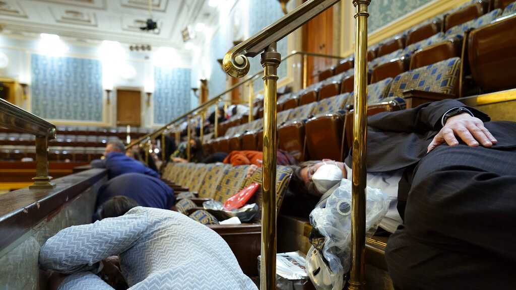 PHOTOS: DC in chaos after mob storms US Capitol