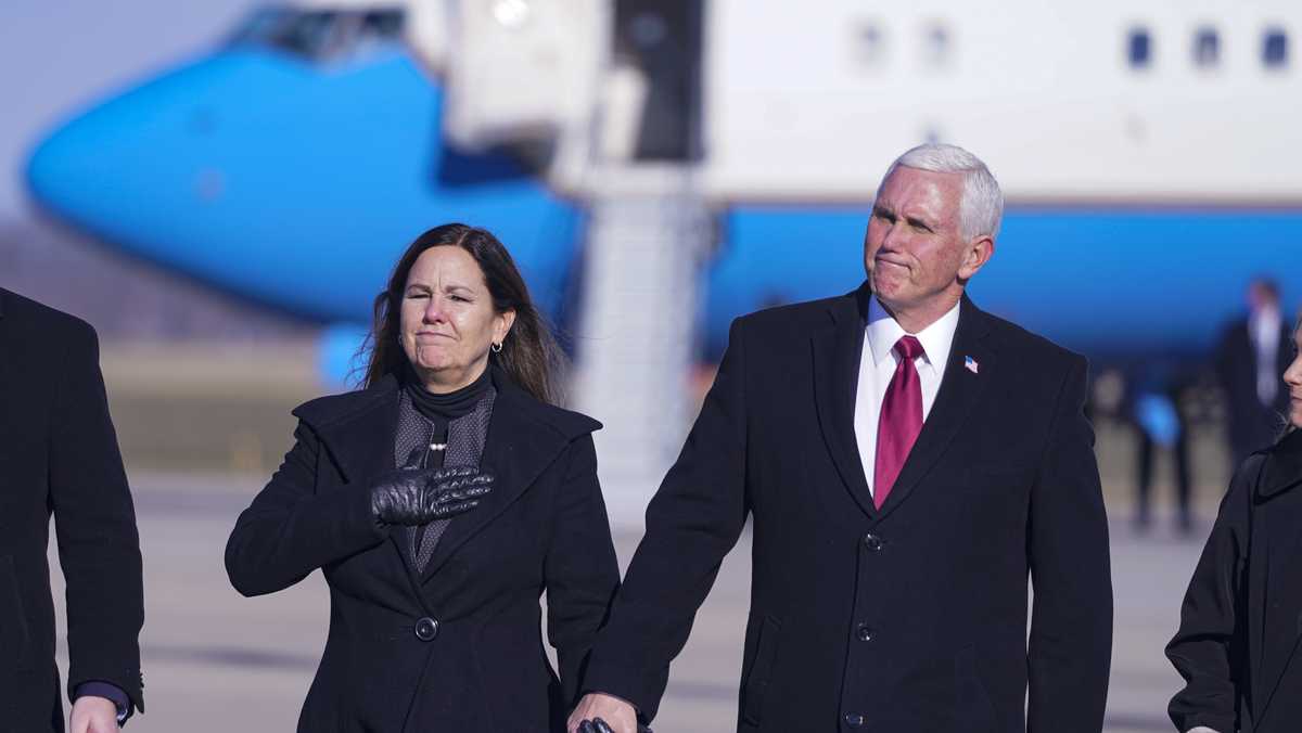 Pence returns to Indiana hometown as vice presidency ends