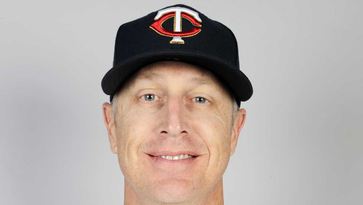 Twins coach Mike Bell, brother of Reds manager, dies at 46