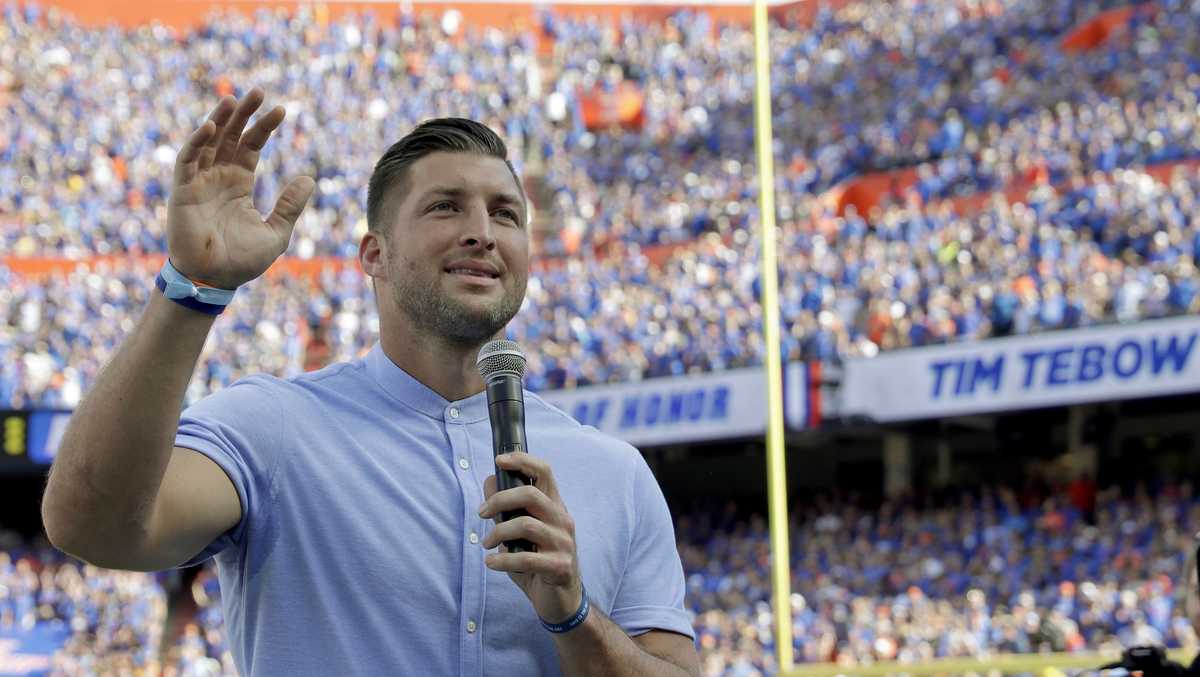 Tim Tebow signs to play tight end for Jacksonville Jaguars