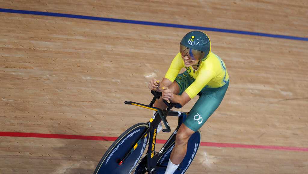 Cyclist claims first gold medal of Paralympic Games