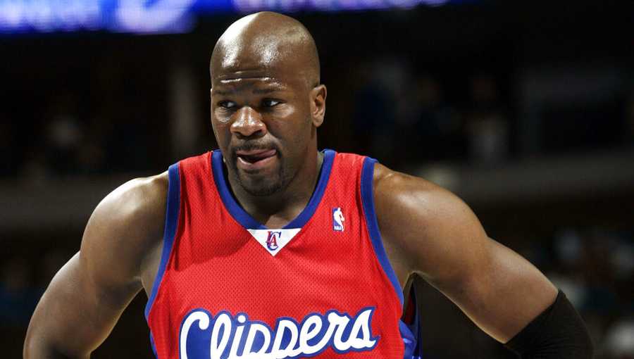 18 ex-NBA players charged in $4M health care fraud scheme