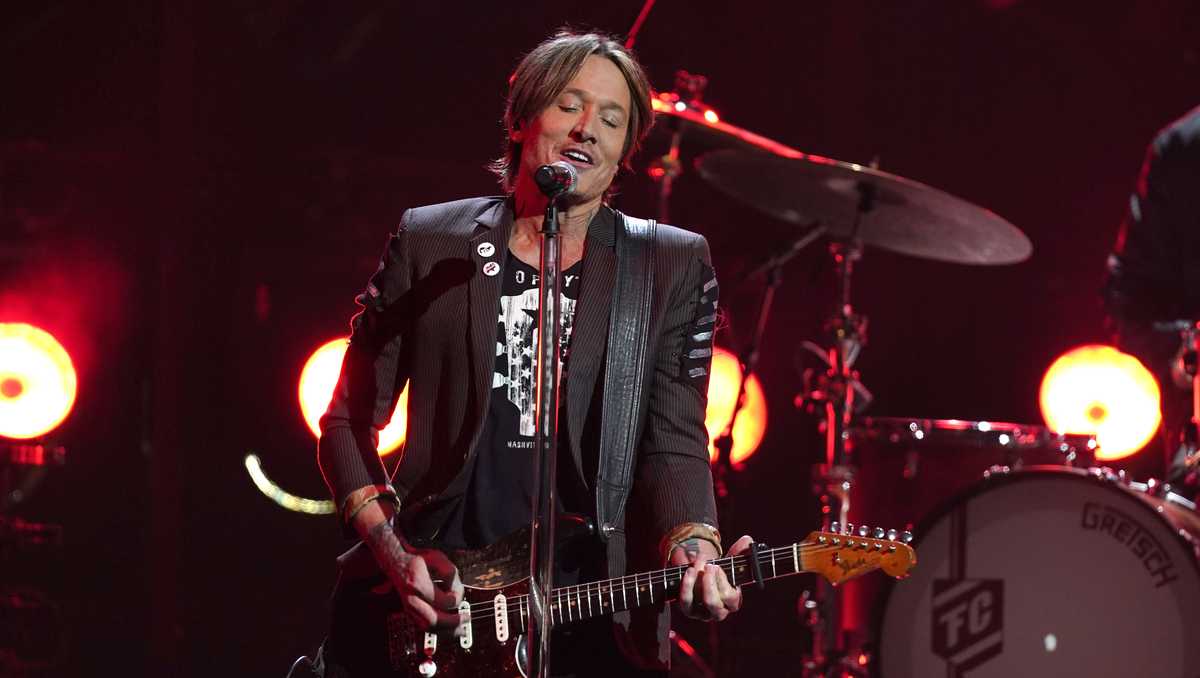Keith Urban making a stop in Cincinnati next year on world tour