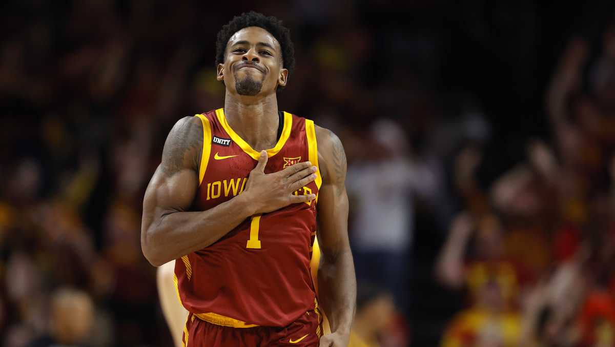 Cyclones blast Hawkeyes in Cy-Hawk Showdown