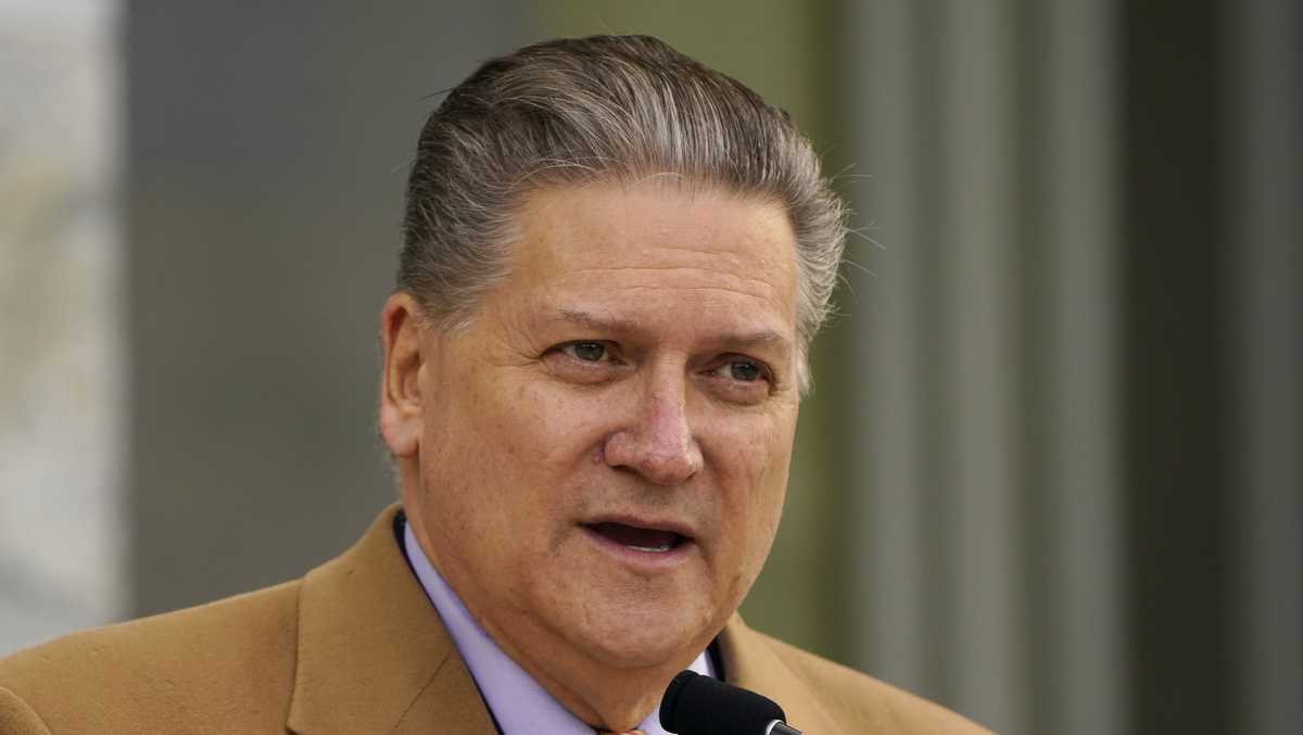 Longtime California lawmaker Bob Hertzberg moves to 'emeritus' position Longtime California lawmaker Bob Hertzberg moves to 'emeritus' position