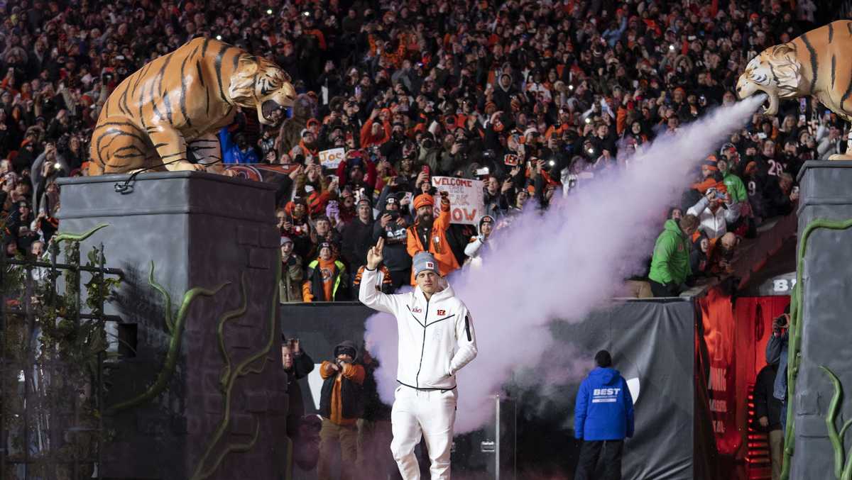 Taylor says Burrow helps to elevate teammates in big moments