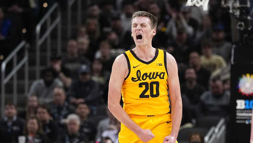 Iowa's Payton Sandfort earns preseason honors