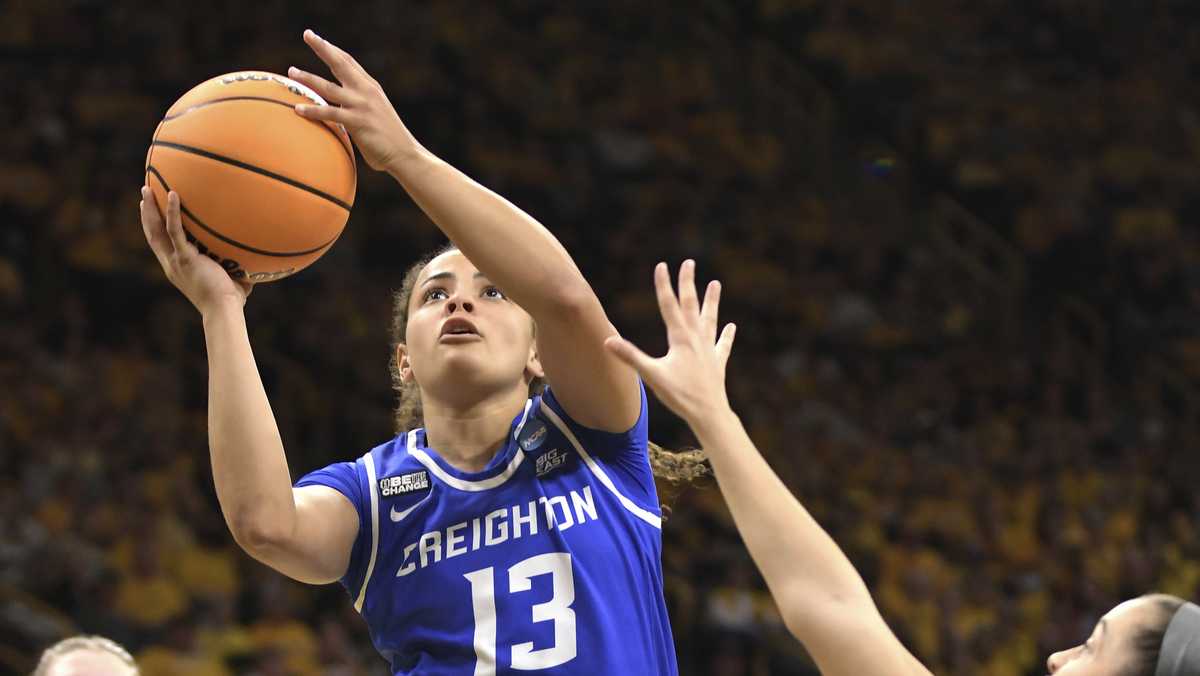 Creighton pulls off stunning upset over Iowa women