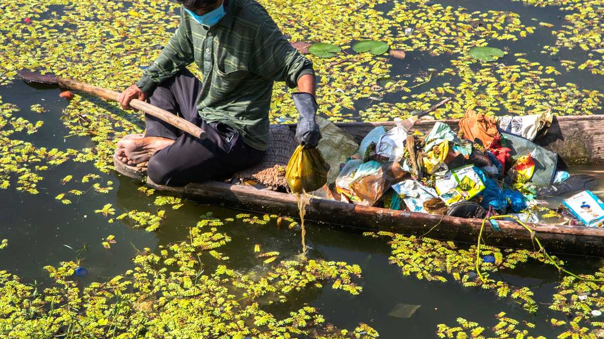 Gallery: As world marks Earth Day, trash still big problem