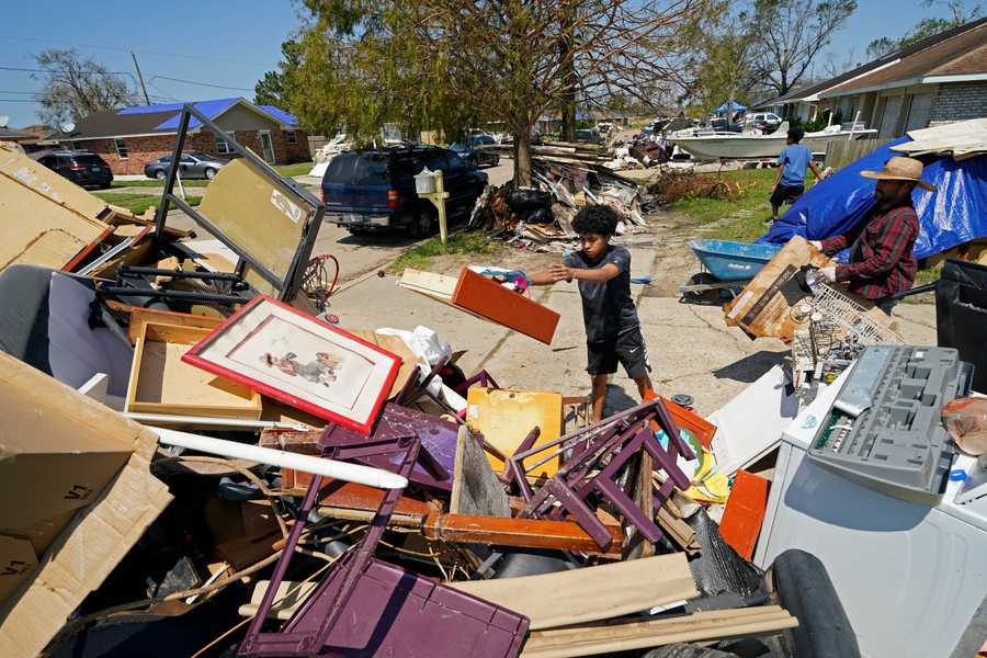 Gallery: As world marks Earth Day, trash still big problem