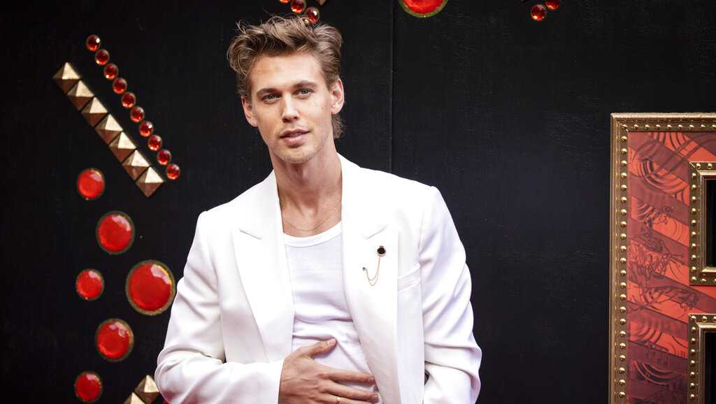 Austin Butler joins Tom Hardy at northern Kentucky restaurant while ...