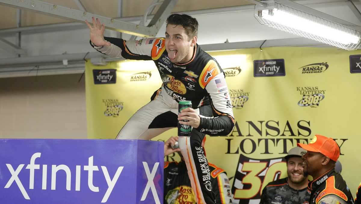Noah Gragson wins NASCAR Xfinity race at Kansas Speedway