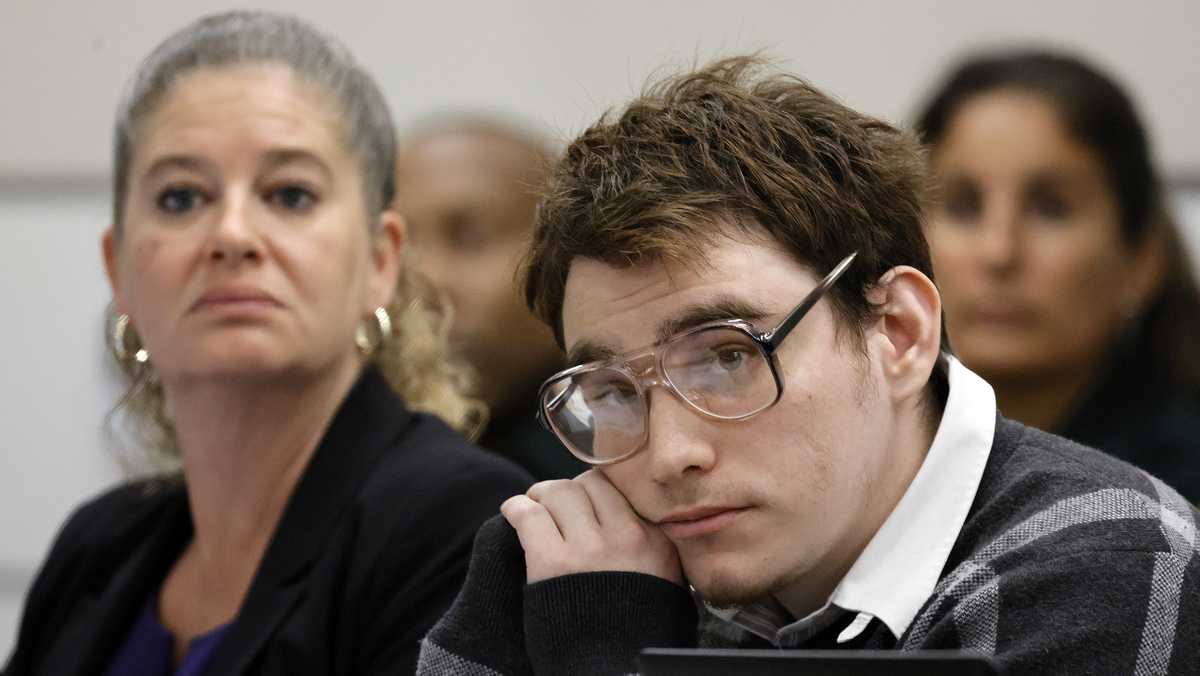 Prosecutor makes final case for Parkland school shooter execution
