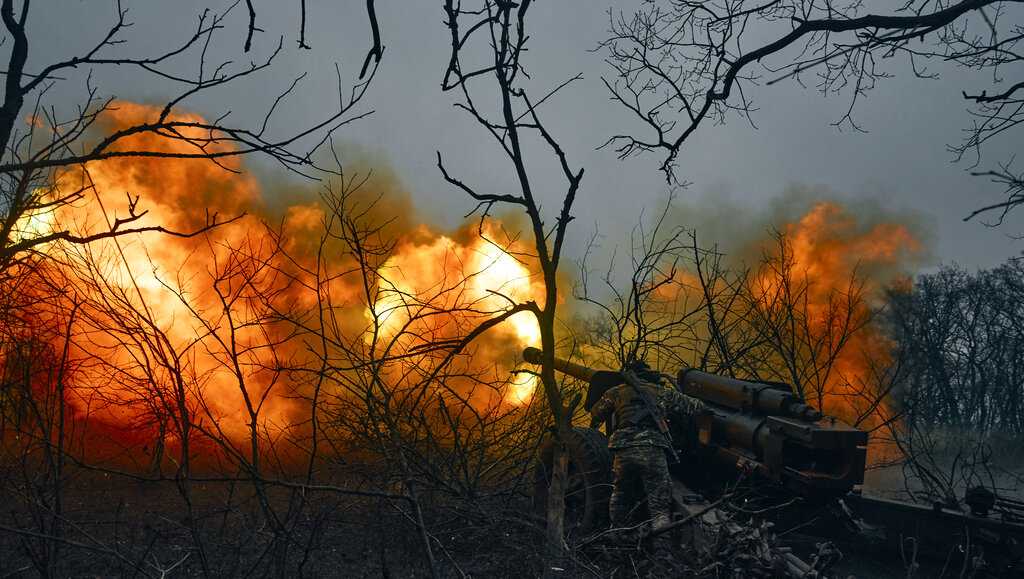 Shells hit near nuclear plant; Blackouts roll across Ukraine