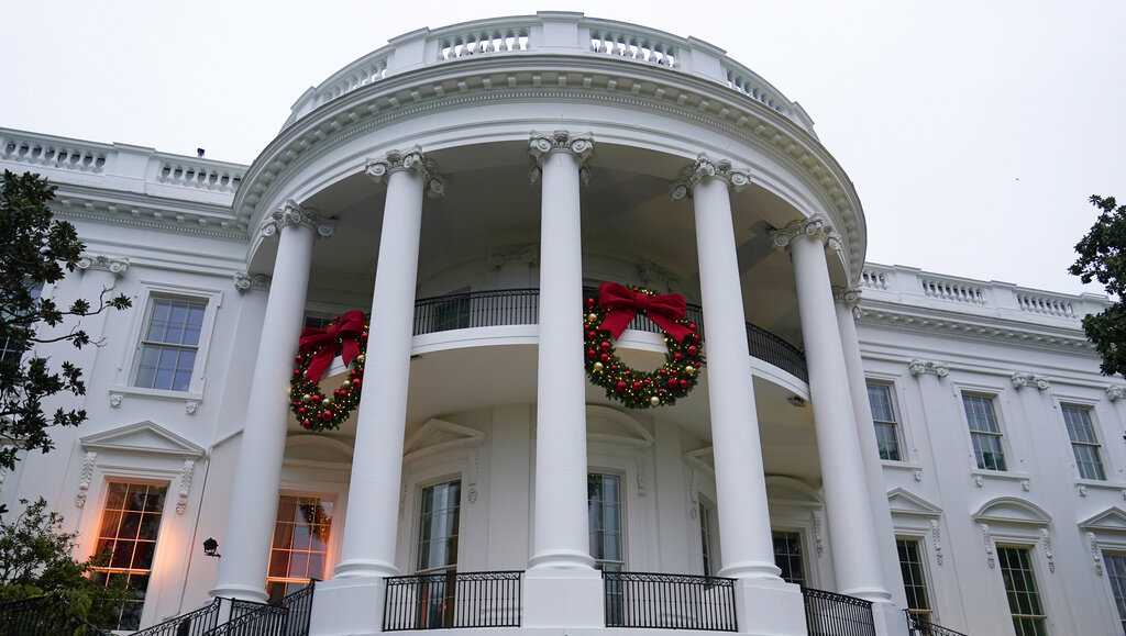 President Biden, first lady thank service members in Christmas calls