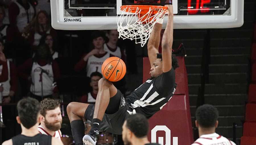 No. 25 Iowa State tops Oklahoma 63-60